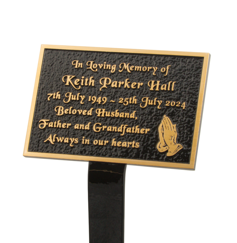 The Plaque Gallery. A Collection of Personalised Memorial Plaques.