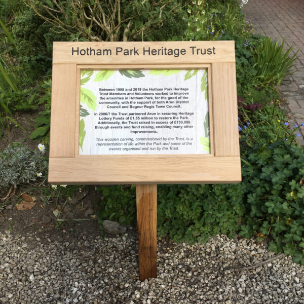 Oak Lectern | Outdoor information Board | Earth-Anchors